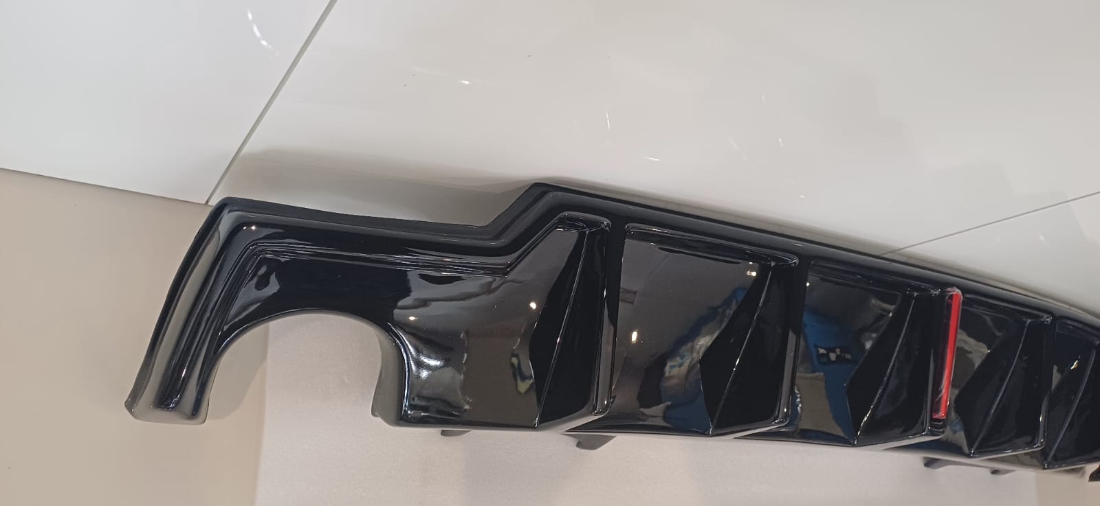 IS250 Diffuser : F1 Style with Centre Light – Obsession Auto